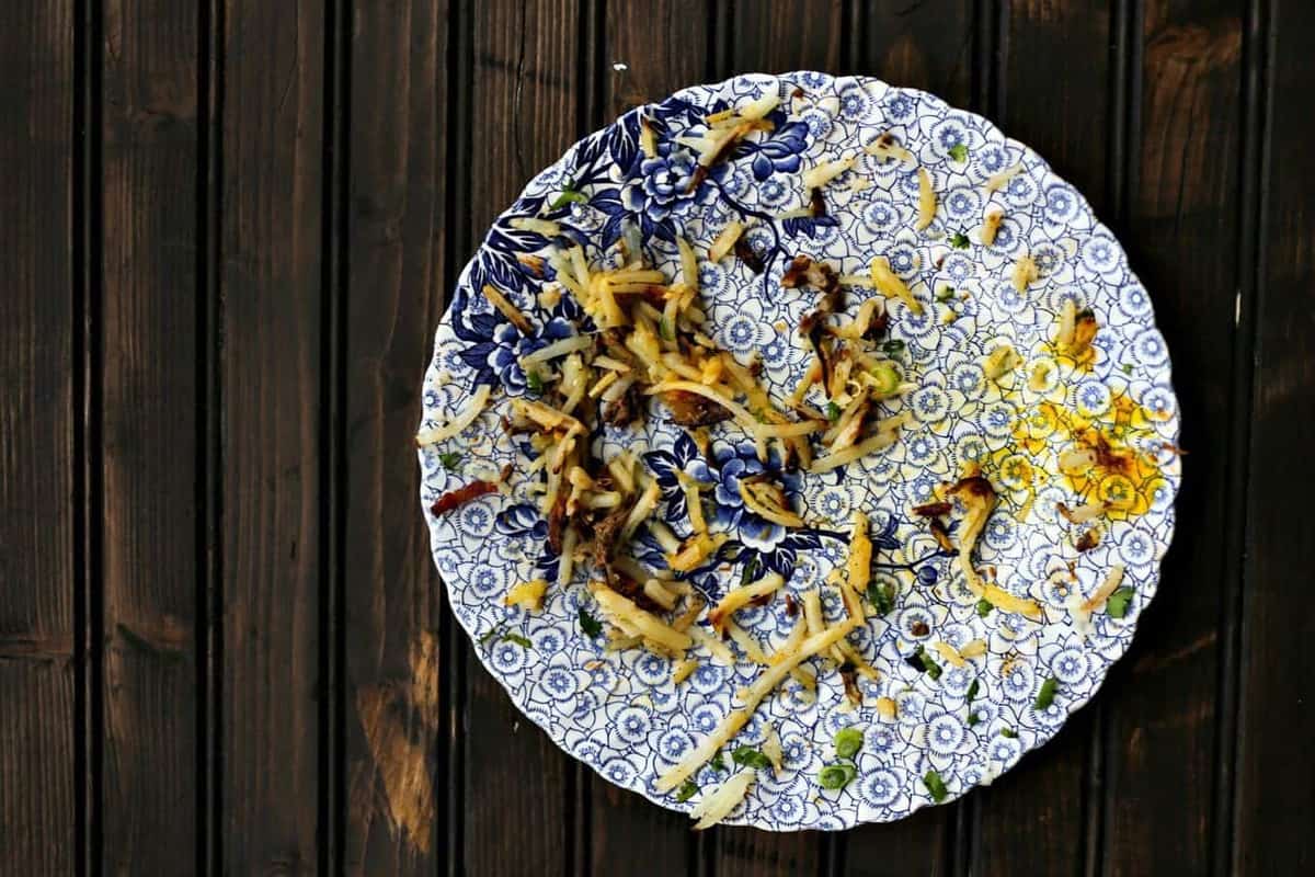 Copycat Snooze Spuds Deluxe: Hash browns with cheese, bacon, beef ...